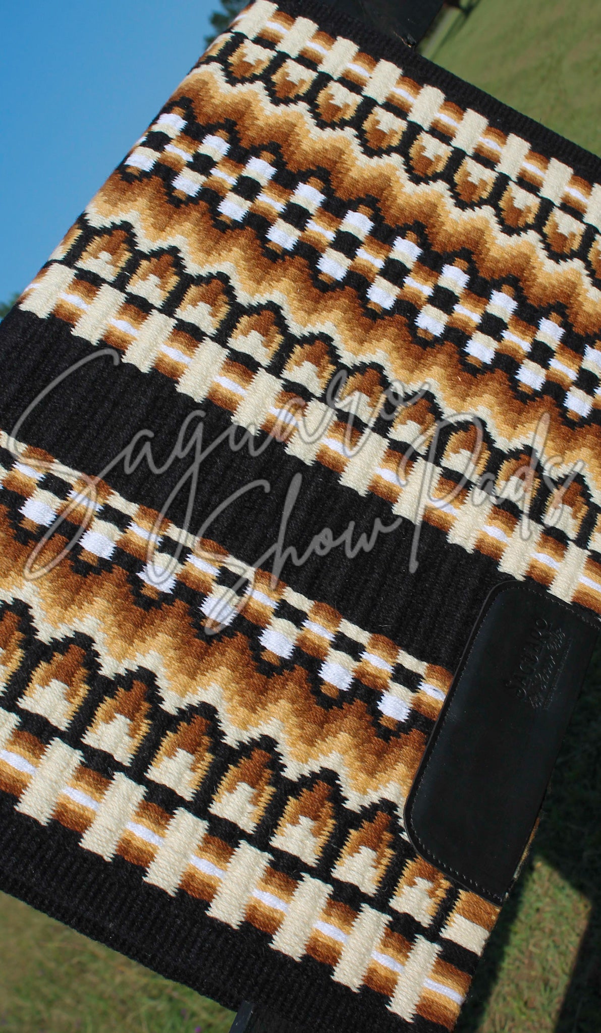 #2949 "Magnolia" Show Pad – Saguaro Show Pads