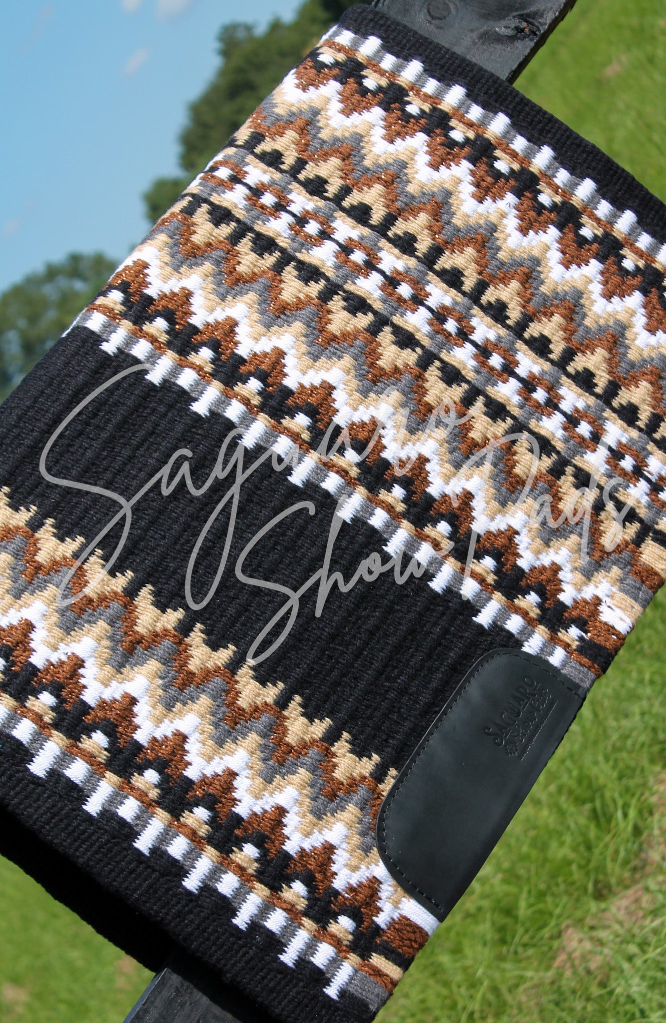 #2342 "Banks” Show Pad – Saguaro Show Pads