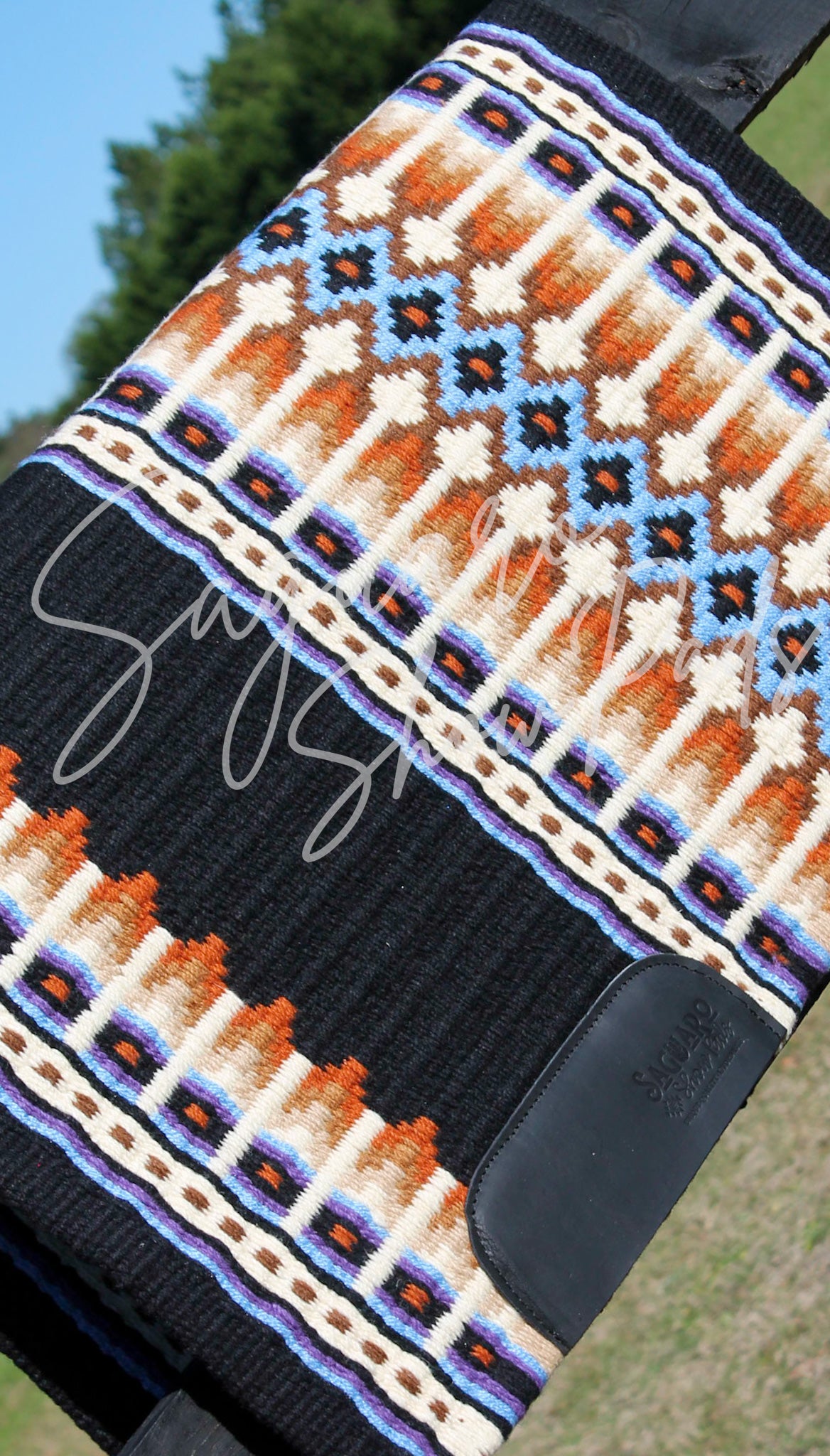 #2528 "Molly” Show Pad – Saguaro Show Pads